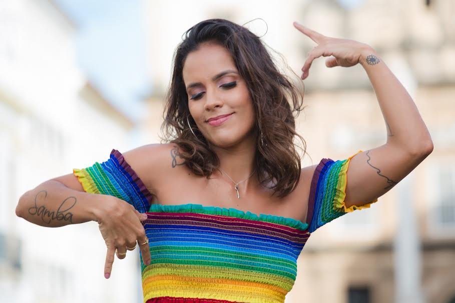 Ju Moraes comanda festa “Tropikante” na SAN – Ginno Larry