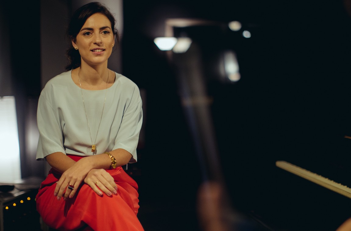 Anna Setton canta com Orquestra Sinfônica Heliópolis e Simoninha, para todo o Brasil, no MASP ...