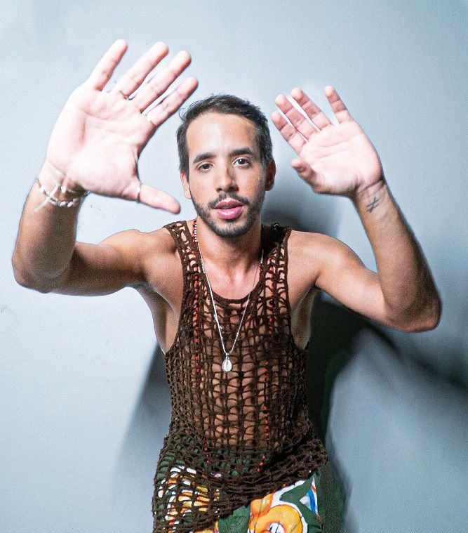 Em clima de Verão, cantor LUCAS lança registro do Bloco do LUCAS em ...