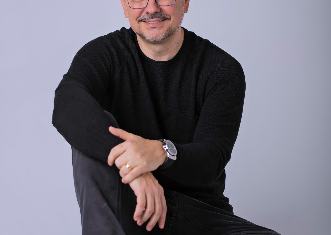 Rossandro Klinjey vai palestrar sobre competências socioemocionais para ...