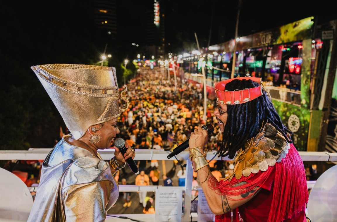 OS MASCARADOS COMEMORAM 25 ANOS COM DESFILE HISTÓRICO – Ginno Larry OS MASCARADOS COMEMORAM 25 ANOS COM DESFILE HISTÓRICO – Ginno Larry